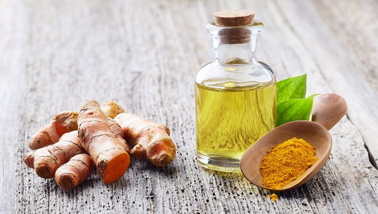 Turmeric Oil for Dark Spots: How to Use It for Clear Skin